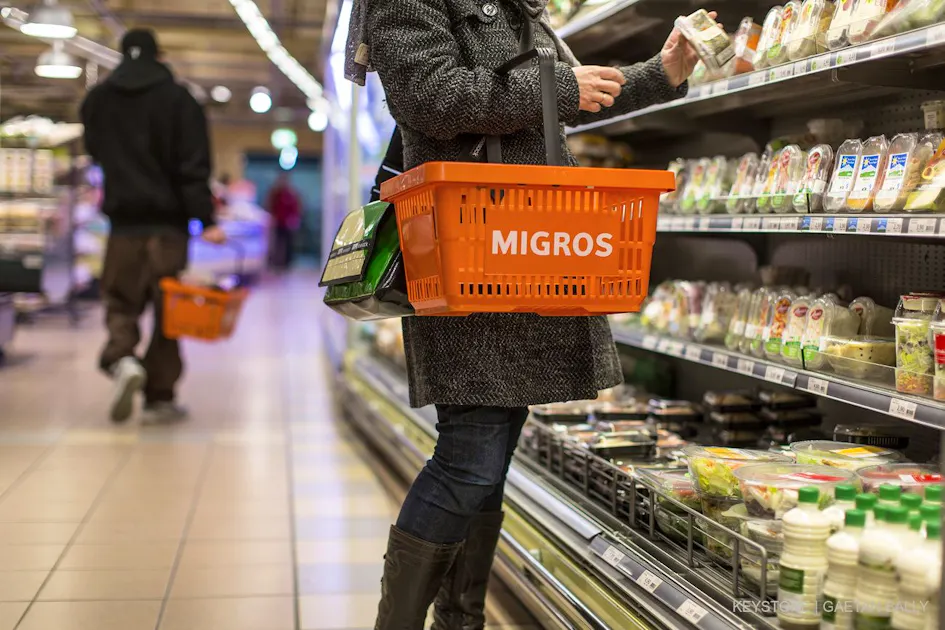 Migros in Brugg AG: Remodeled entrance area triggers jostling | blue News