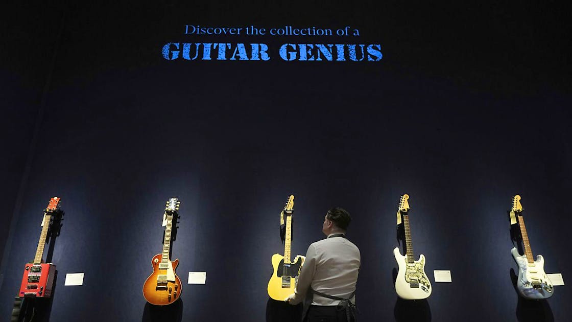 Auction: Jeff Beck's guitar collection to be auctioned off | blue News