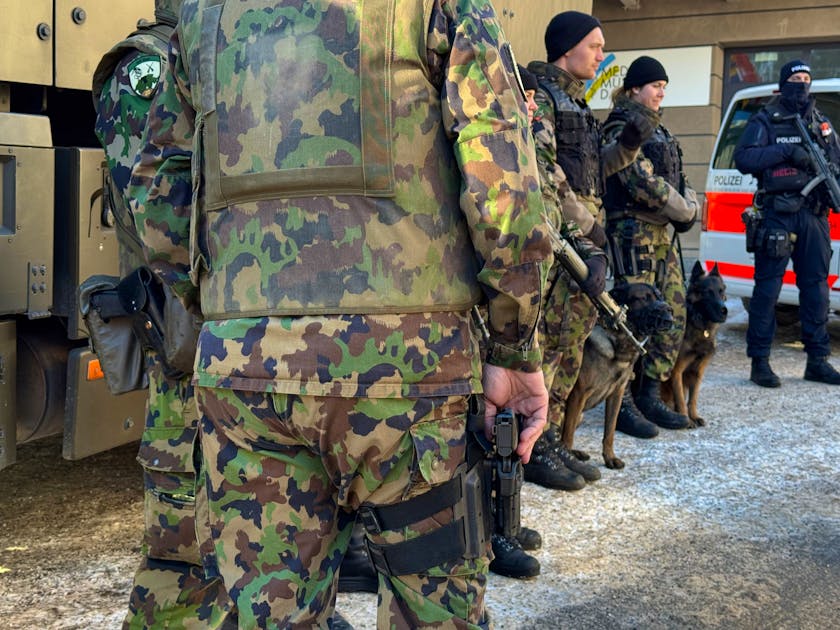 5000 soldiers and thousands of police officers: Even armed fighter jets ...