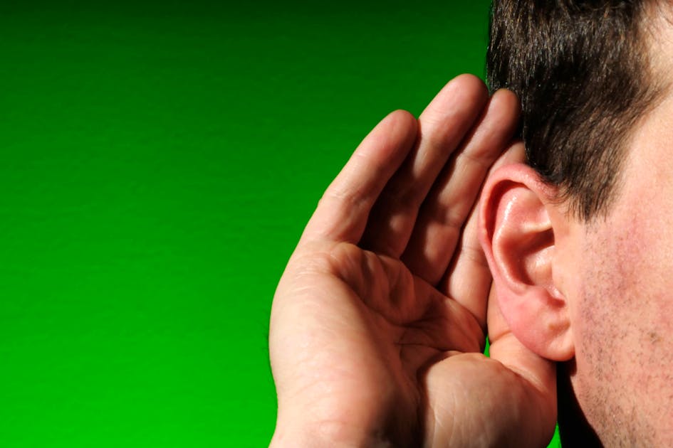 Atrophied muscles: Human ears try to move while listening | blue News