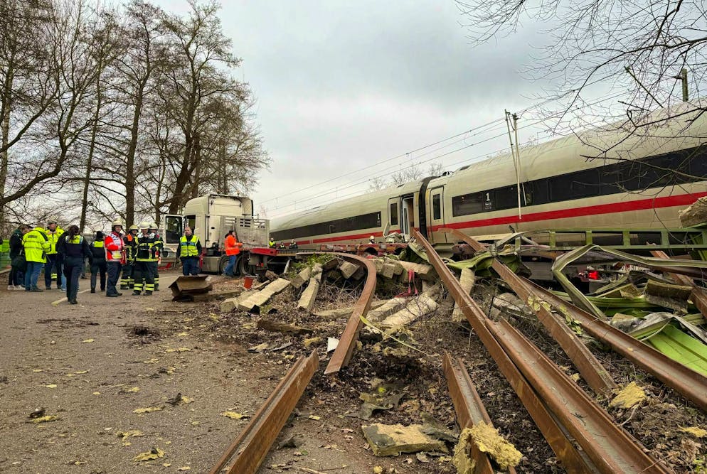 After the train accident in Hamburg: one track free again | blue News