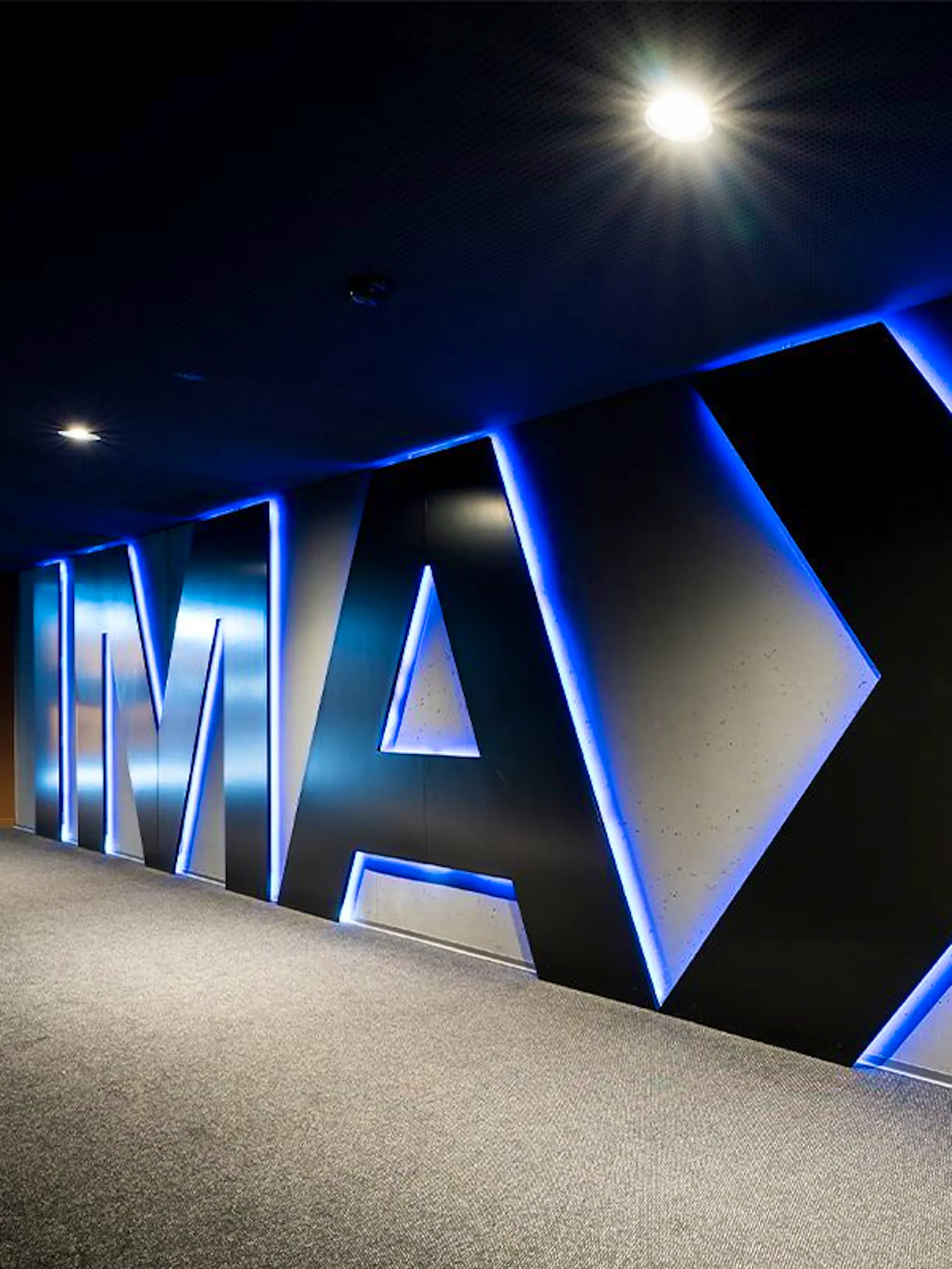 blue Cinema Chur West: Premier Multitainment | blue cinema