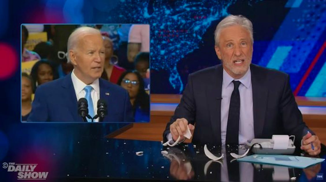 "I might have to go to hospital": US presenter bruises his hand during ...