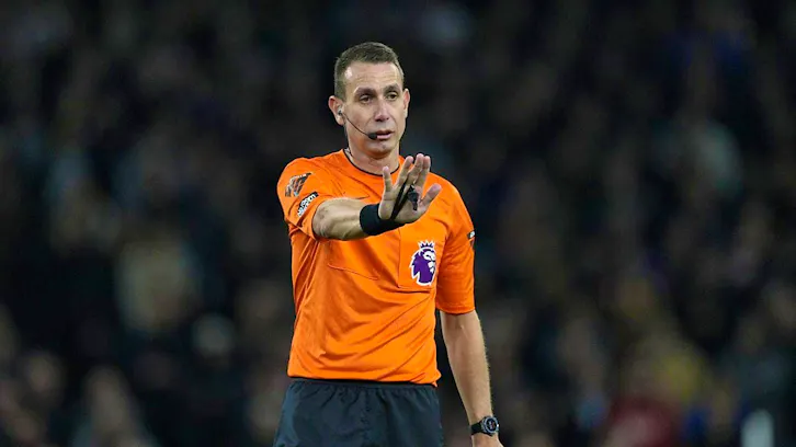 Professional ban until 2026: Referee David Coote banned by UEFA | blue News