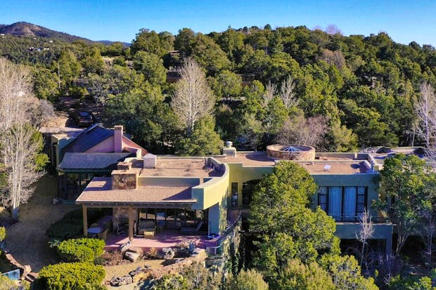 Gene Hackman and his wife are said to have already been mummified ...