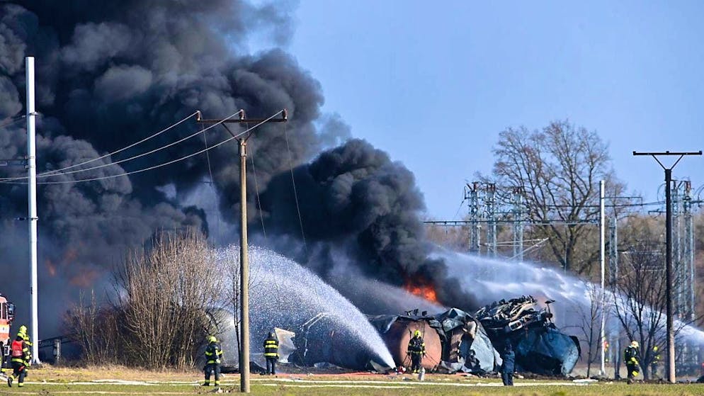 Latest news: Freight train carrying toxic benzene catches fire in the ...