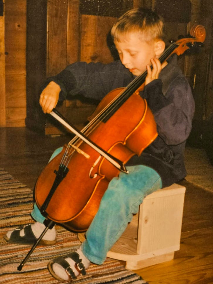 From the Emmental to the world stage: Barefoot cellist Jodok Vuille: "I ...