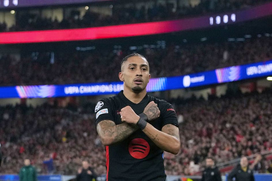 Cubarsi sees red: Raphinha shoots Barcelona to victory against Benfica ...
