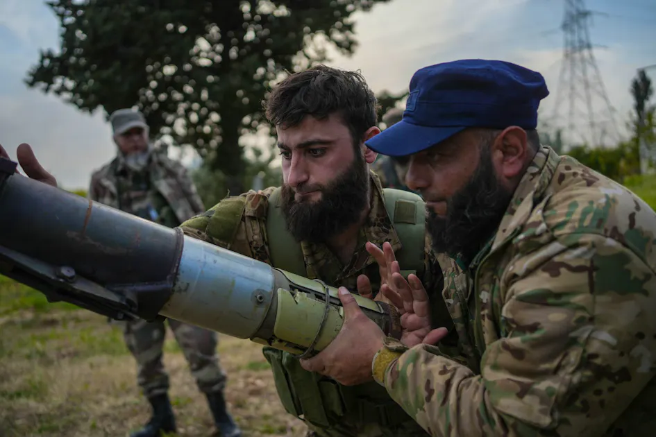 Hundreds killed in "massacres" in Syria | blue News