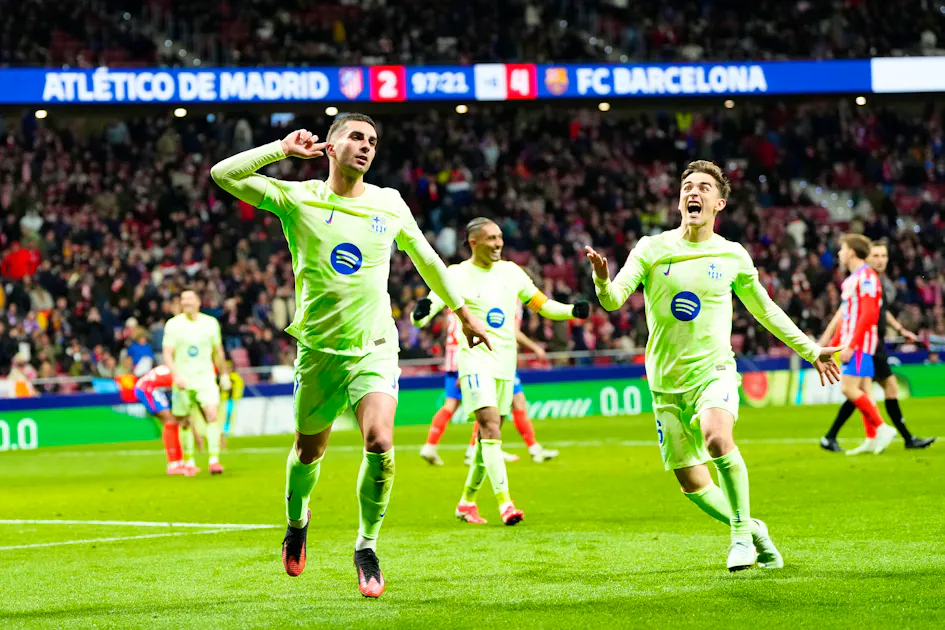 Leader's throne reclaimed: Barça come back from 2-0 down against ...