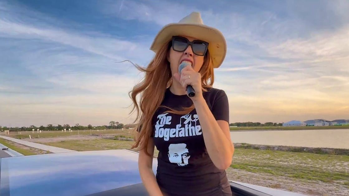 Music video goes viral: She sings for Elon Musk - and the web goes ...