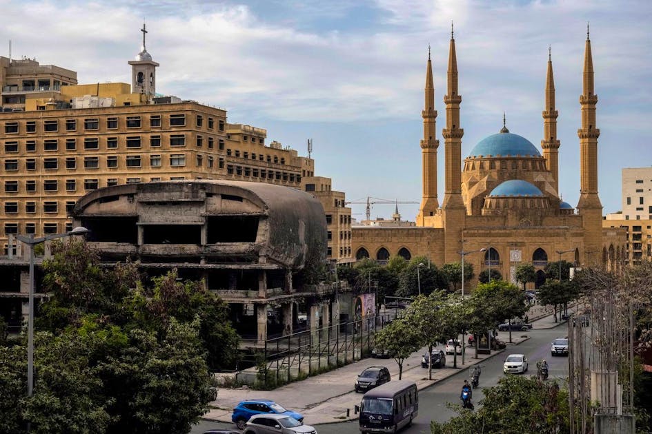 Libano: Rotto un tabù, Beirut smantella i simboli di Hezbollah | blue News