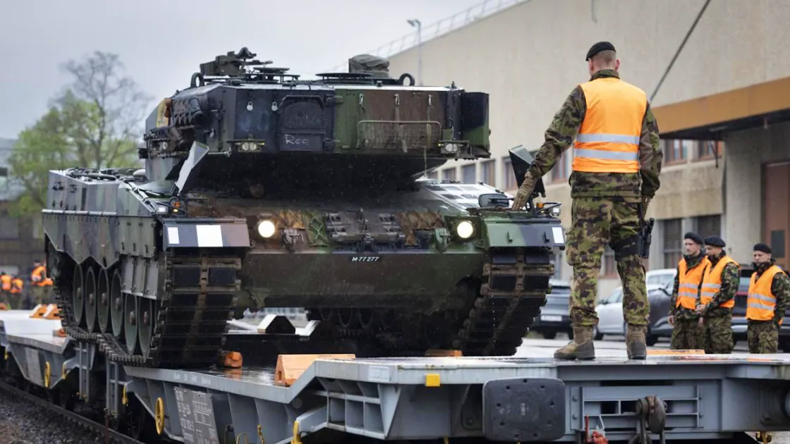 Armee: Schweizer Soldat im Schlafsack von Panzer angefahren | blue News