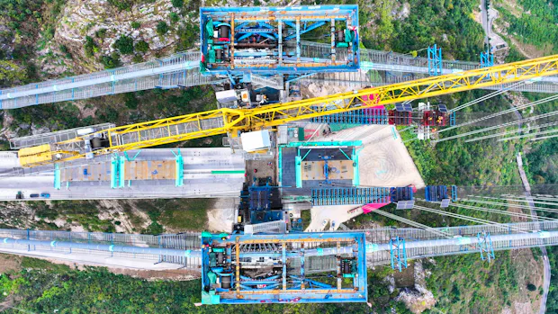 625 meters above the ground: China is building the world's highest ...