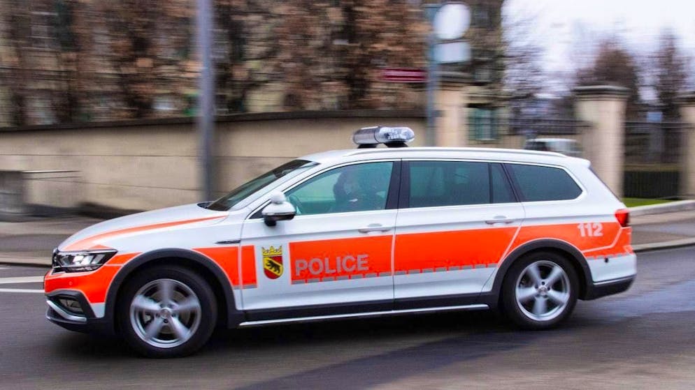 Bern police officer causes an accident - and unintentionally films ...