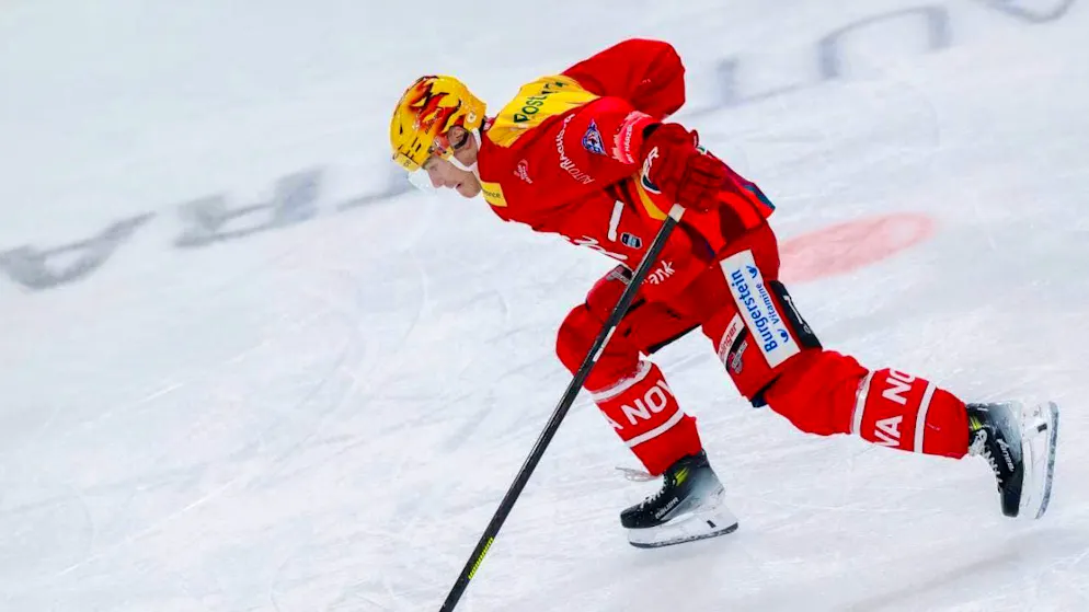 National team coach Fischer on Moy: "Nobody does more to get into the ...