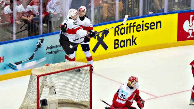 National team coach Fischer on Moy: "Nobody does more to get into the ...