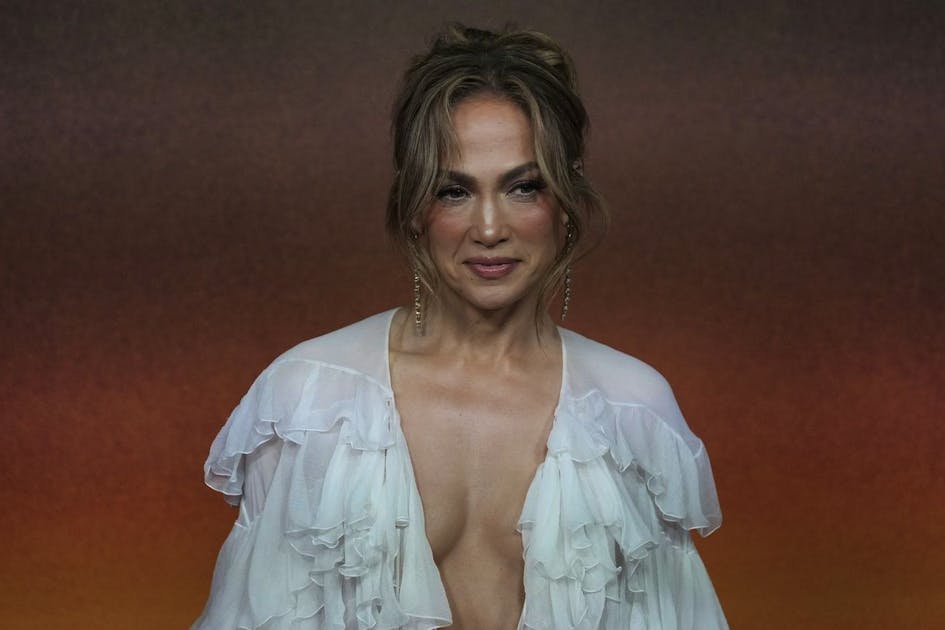 American Music Awards: Jennifer Lopez cade durante le prove e si ...