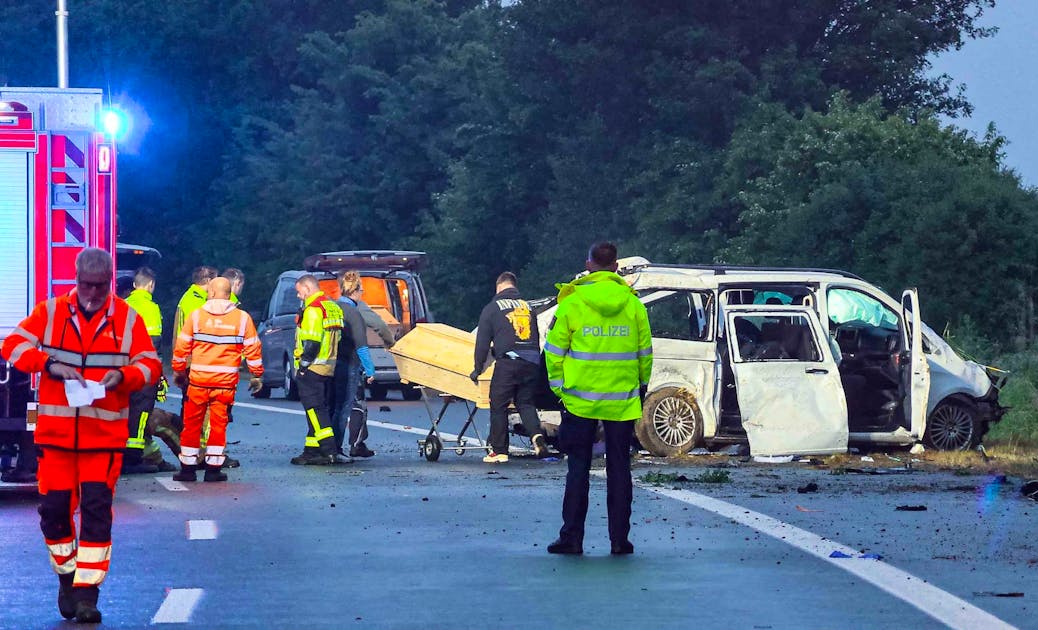 3 Tote und 6 Schwerverletzte bei Kleinbus-Überschlag in Koblenz | blue News