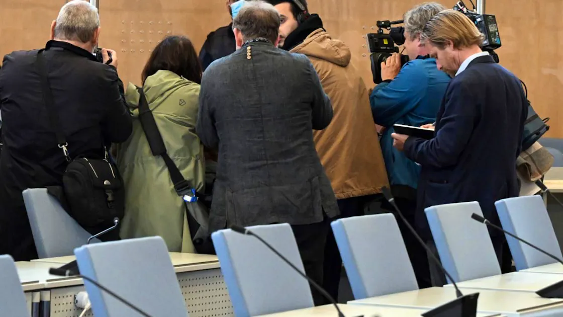 Deutschland: Solingen-Anschlag: Angeklagter gesteht Messerangriff ...