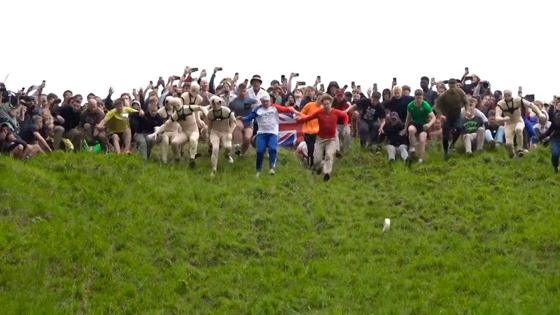 Cheese hunting in England: Why hundreds throw themselves headfirst down ...
