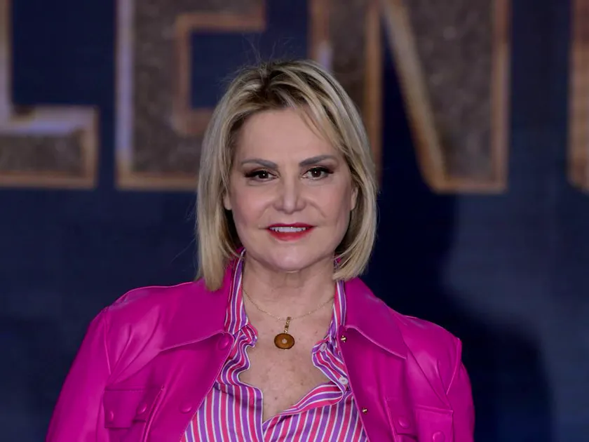 «Super Simo»: Simona Ventura, dal salotto d'Isola a quello di ...