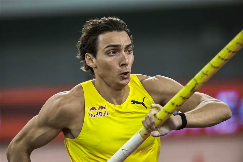 Duplantis ritocca il suo record del mondo nel salto con l'asta | blue News