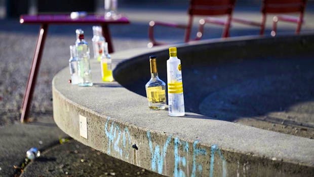 Litter: Federal Council wants to fine littering with up to 300 francs ...