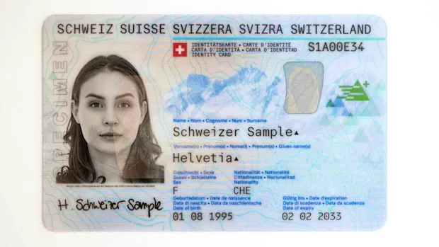 ID cards: Confederation working on a new Swiss identity card with chip ...