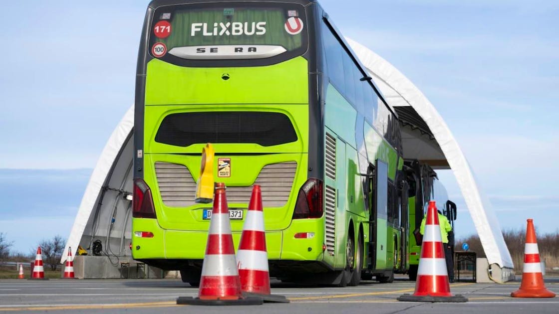 Germany: Flixbus overturns - 20 people injured | blue News