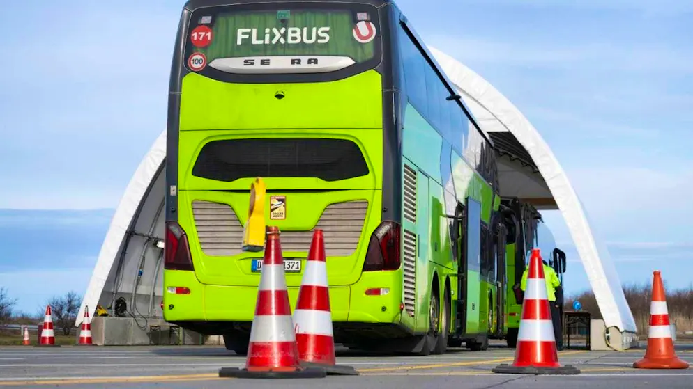 Germany: Flixbus overturns - 20 people injured | blue News
