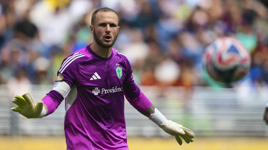 All-clear after head injury: Swiss MLS goalie Stefan Frei discharged ...