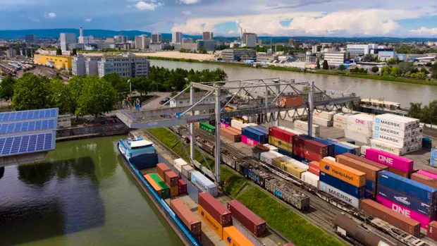 Economy: Swiss exports turn positive again in June | blue News
