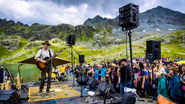 Music: Pete Doherty sings at over 2500 meters above sea level | blue News