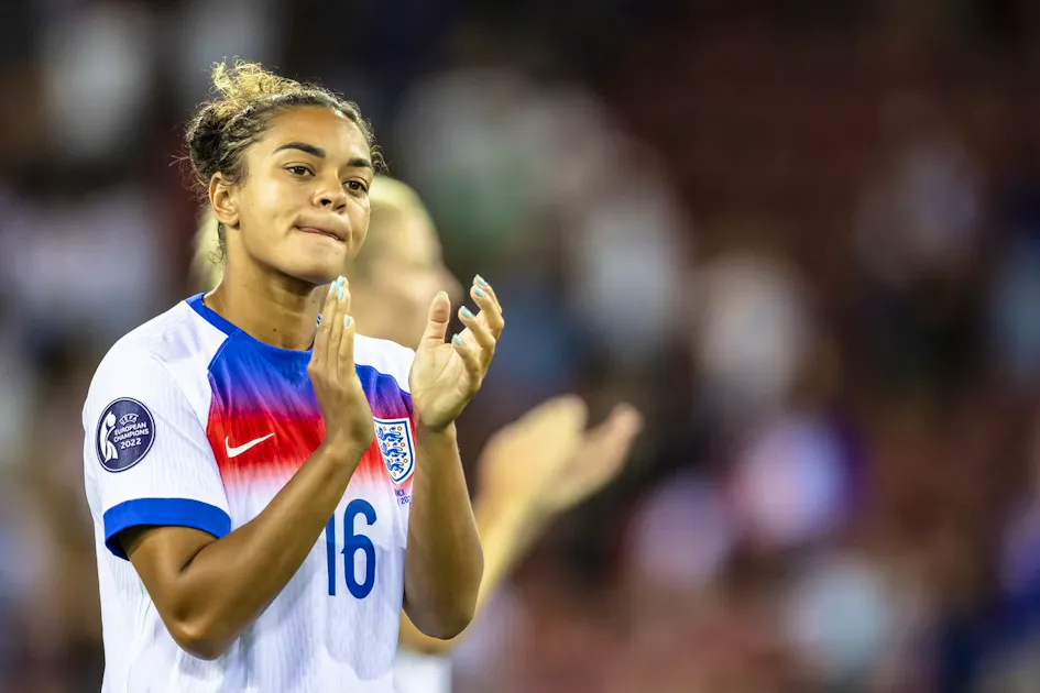 Verlobte von Deutschland-Torhüterin: England-Spielerin Jessica Carter ...