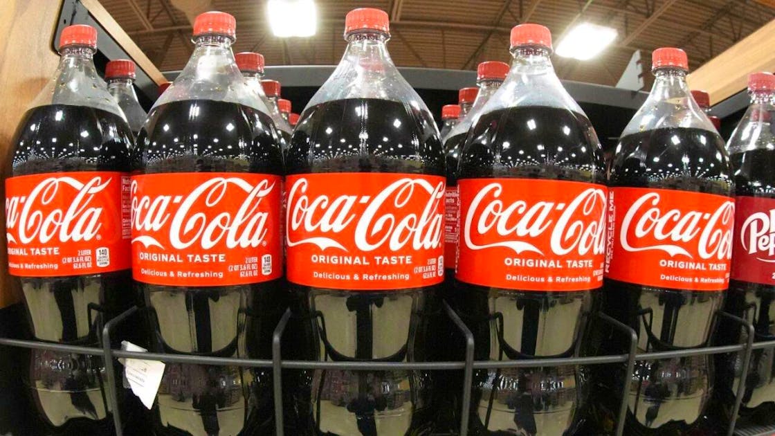 La ricetta voluta da Trump è realtà: Coca-Cola conferma il lancio della ...