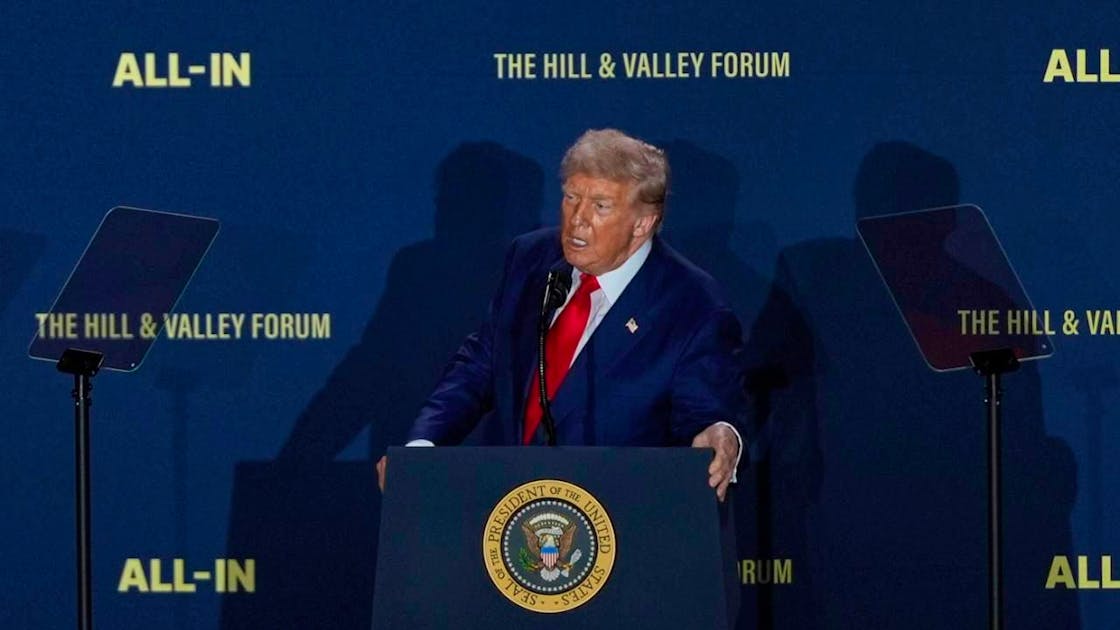 USA: Medien: Trump über eigenen Namen in Epstein-Akten informiert | blue News