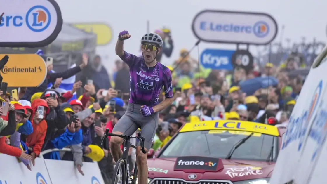 Australian O'Connor achieves a coup on the Col de la Loze - Pogacar in ...