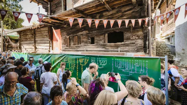 Unusual family tree unveiled in Lower Valais | blue News