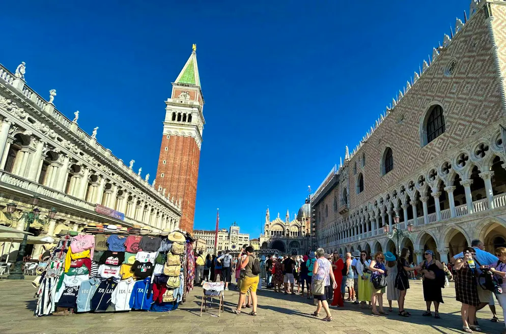 ID data of 70,000 vacation guests stolen in Italy | blue News