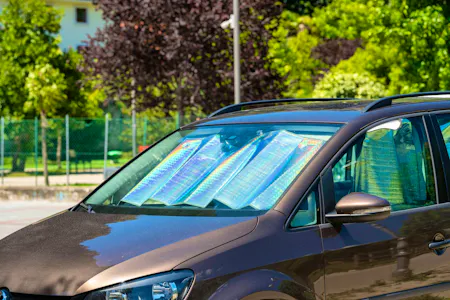 France: Two children die in overheated car | blue News