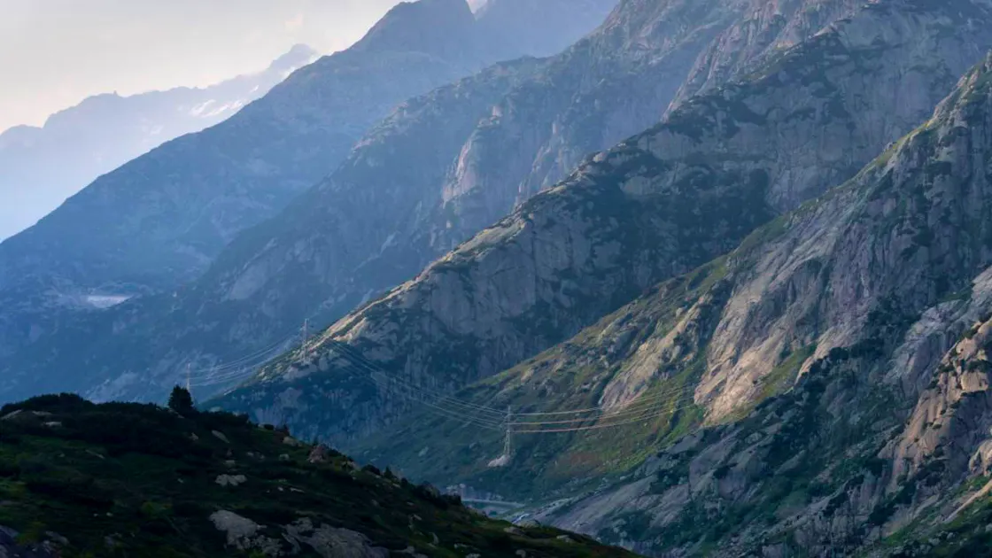 Grimsel Pass road reopened after debris flow in Spreitgraben | blue News