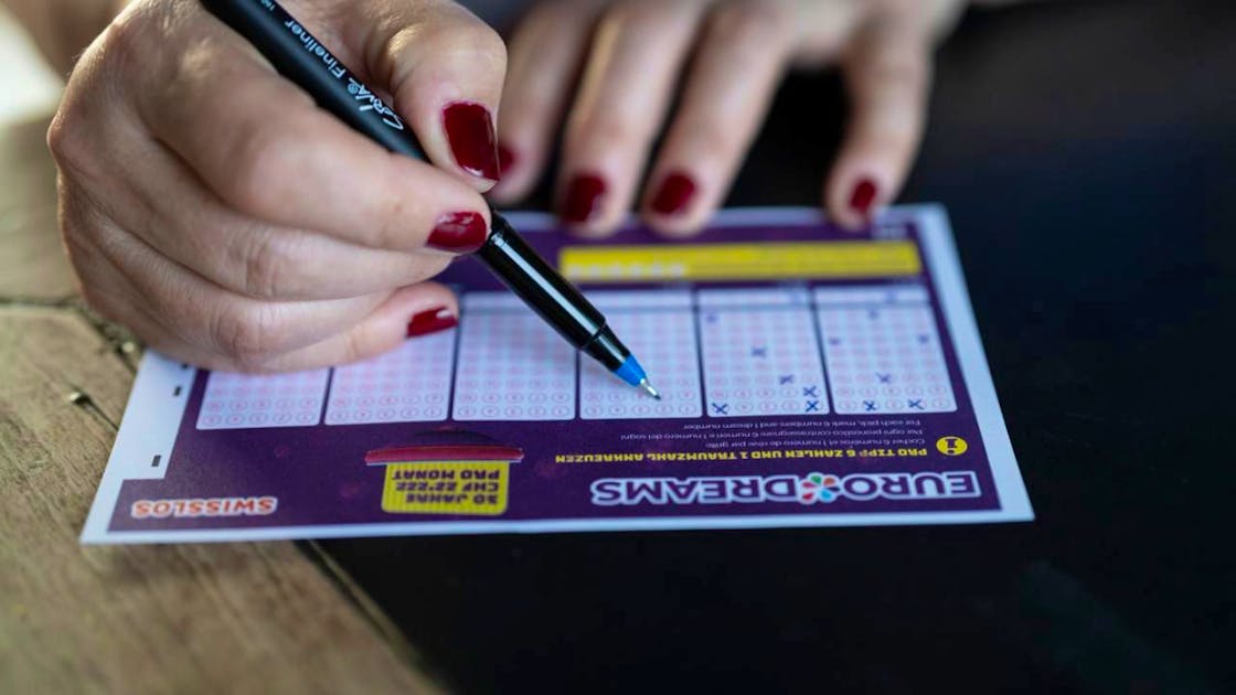 Pendant 5 ans: Une personne gagne une rente mensuelle de 2’222 francs ...