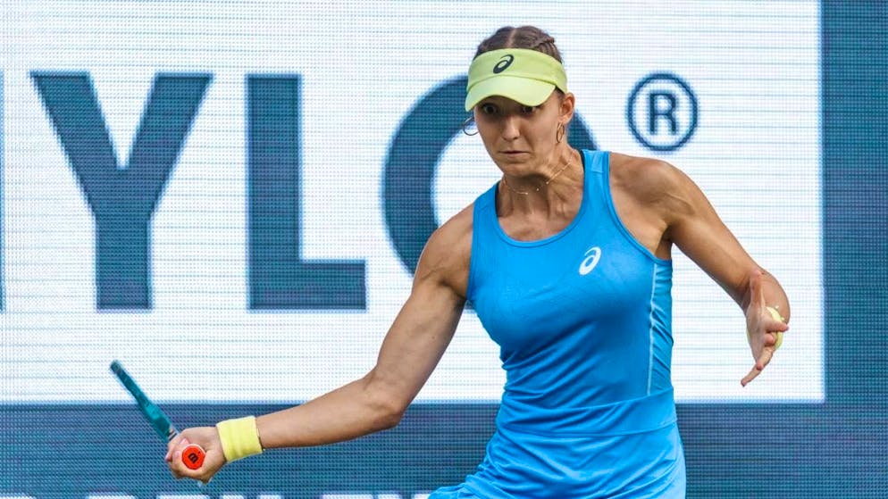 US Open: Rebeka Masarova in front of the biggest possible crowd | blue News