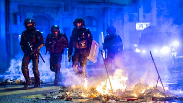 Police operation: Riots break out again in Lausanne | blue News