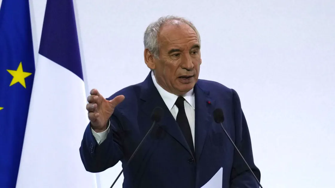 «Continuons le combat»: A huit jours de sa probable chute, Bayrou ...