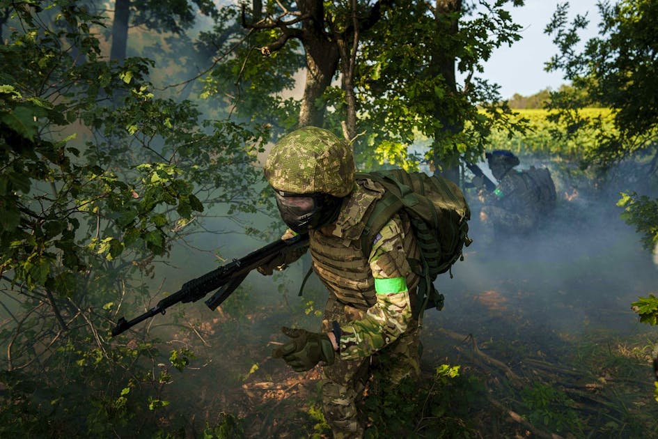 Près de Pokrovsk: Au cœur du combat : comment la brigade Azov a écrasé ...