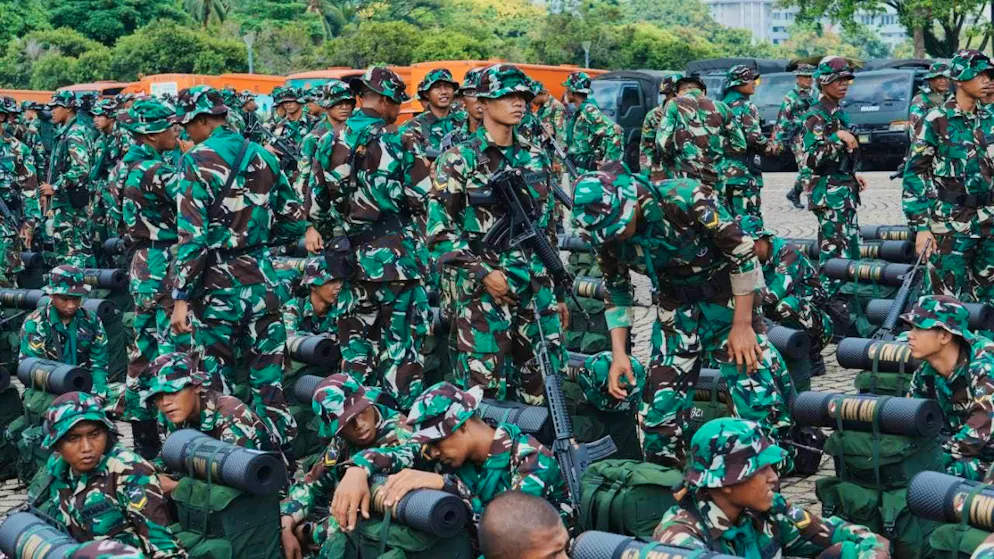 Indonesia: Wave of protests reaches Bali - village guards mobilized ...