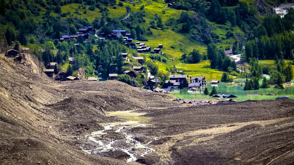 After the landslide: Blatten to be rebuilt in a "safe place" by 2029 ...