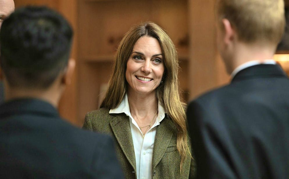 Discussion sparked on the net: Princess Kate surprises with new hair ...